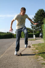 How To Ollie - Learn Ollies in 5 Minutes With Our Ollie Trick Tip